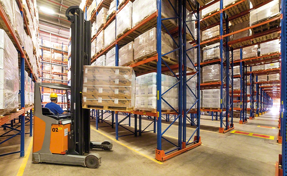 O armazém de produtos agroquímicos da Bravo - Mecalux.com.br