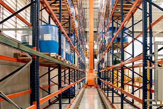 Transelevadores trilaterais automáticos - Mecalux.com.br